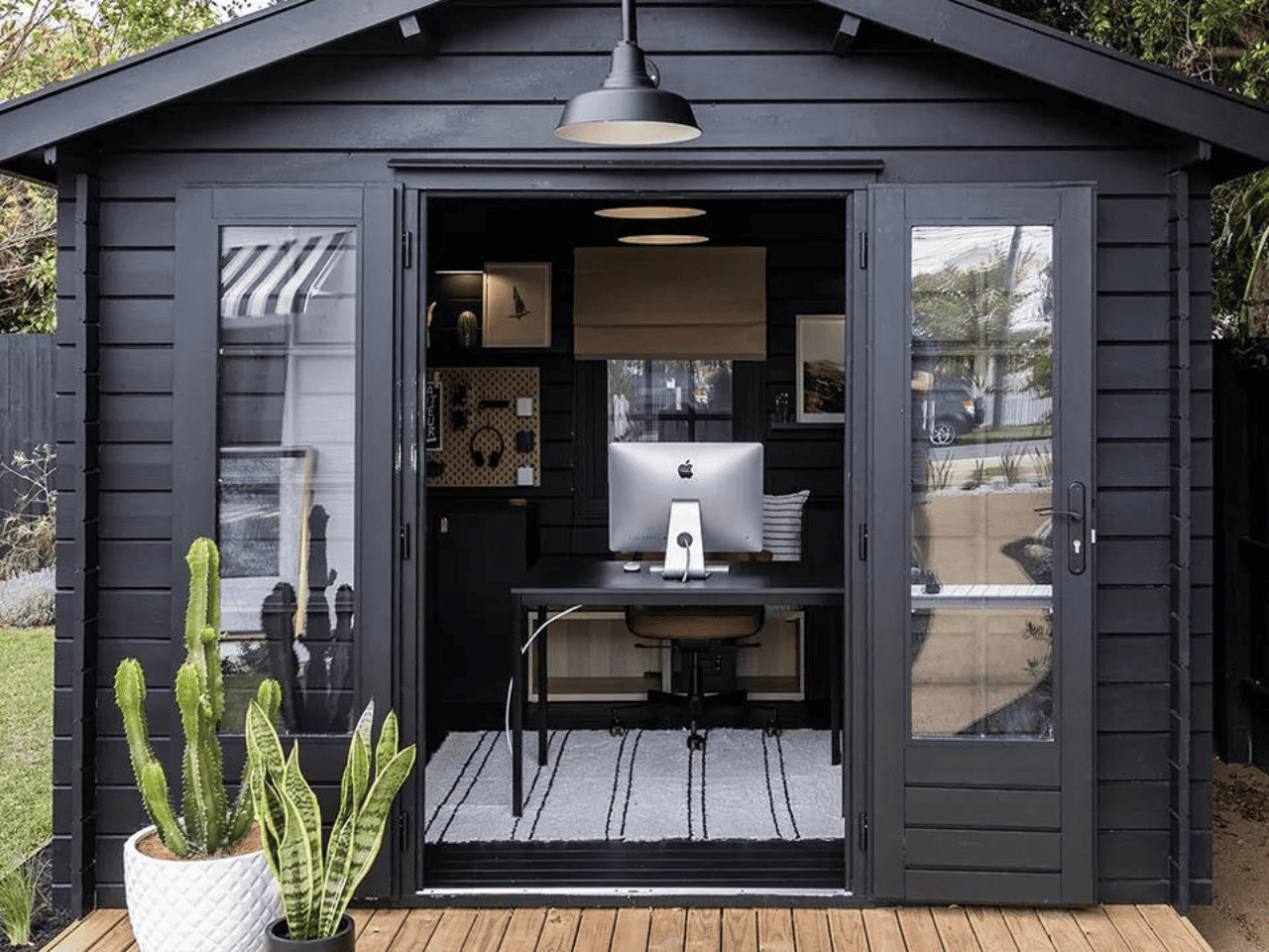 What is a She Shed? A Guide to Creating Your Own Backyard Getaway ...